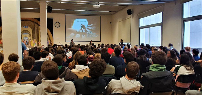 colegio-americano-portada- La Barandilla